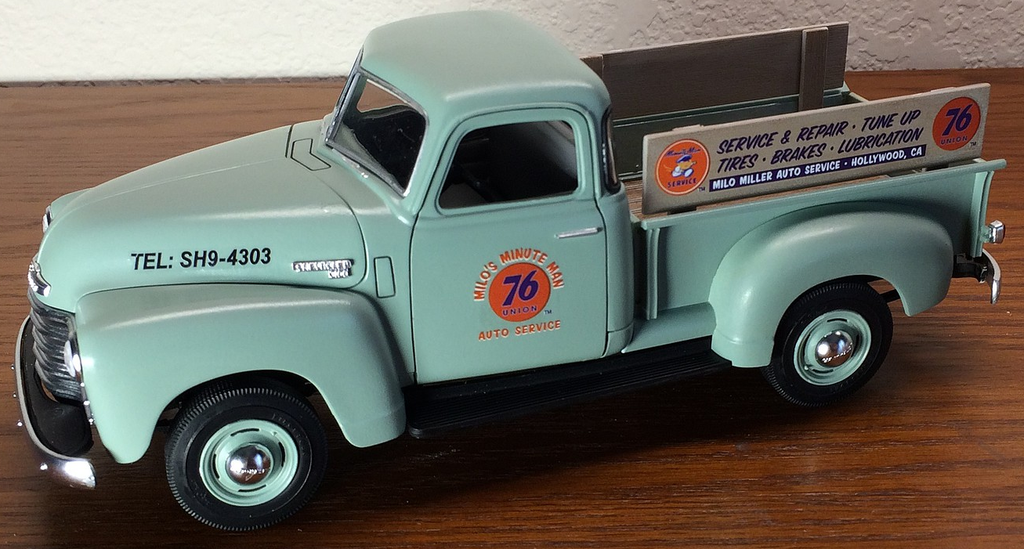 AMT 1950 Chevy Pickup 1:25 - AMT1076 | RC Garage Hobby Shop